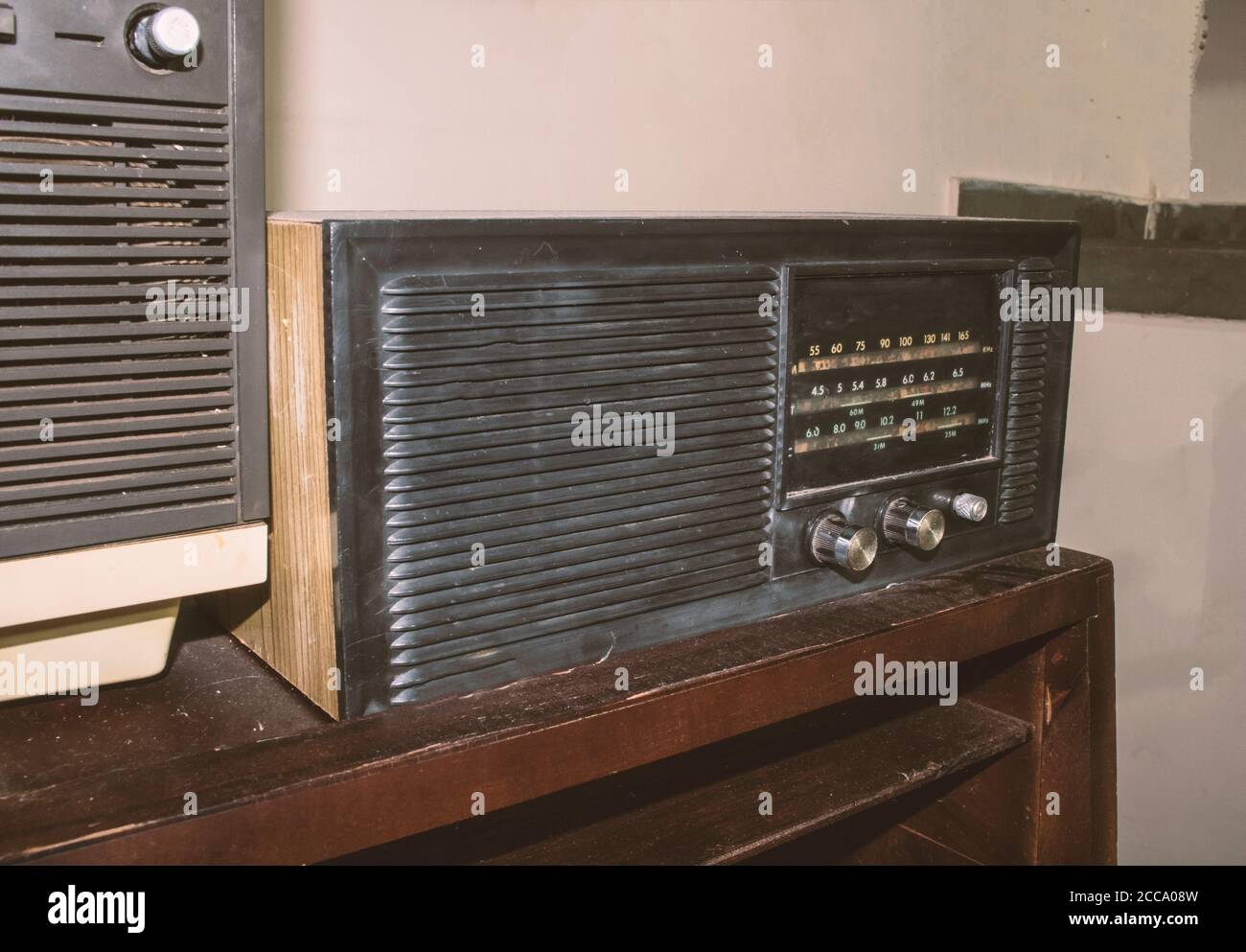 Radio old black retro objects concept image Stock Photo - Alamy