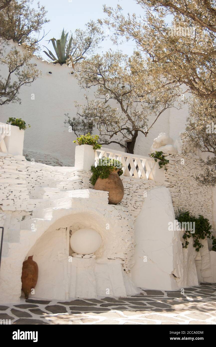 Salvador Dali House The interior yard is filled with small details such ...
