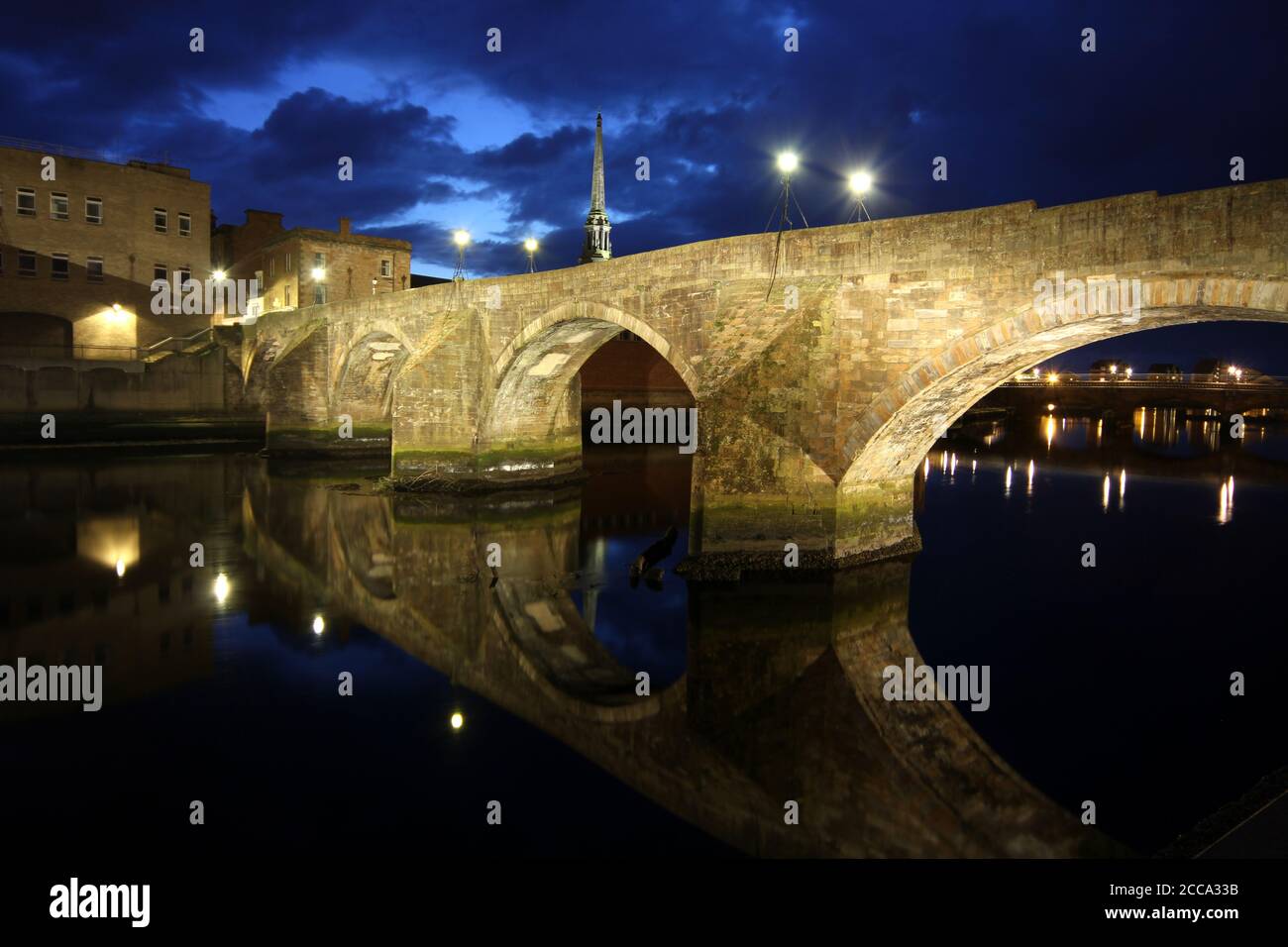 Ayr, Ayrshire, Scotland, UK. The famous Auld Brig of Ayr which crosses ...