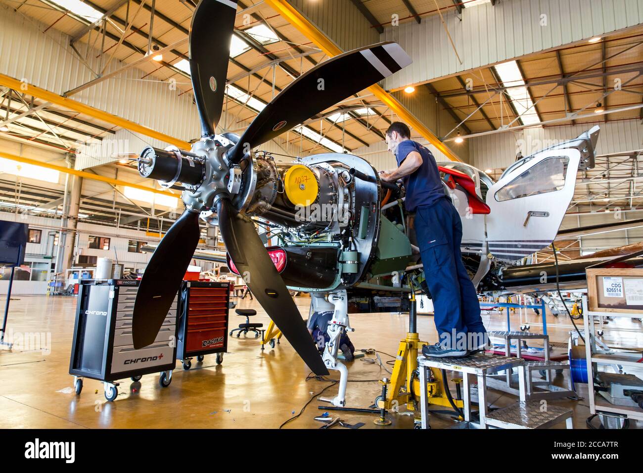 Turbin engine hi-res stock photography and images - Alamy