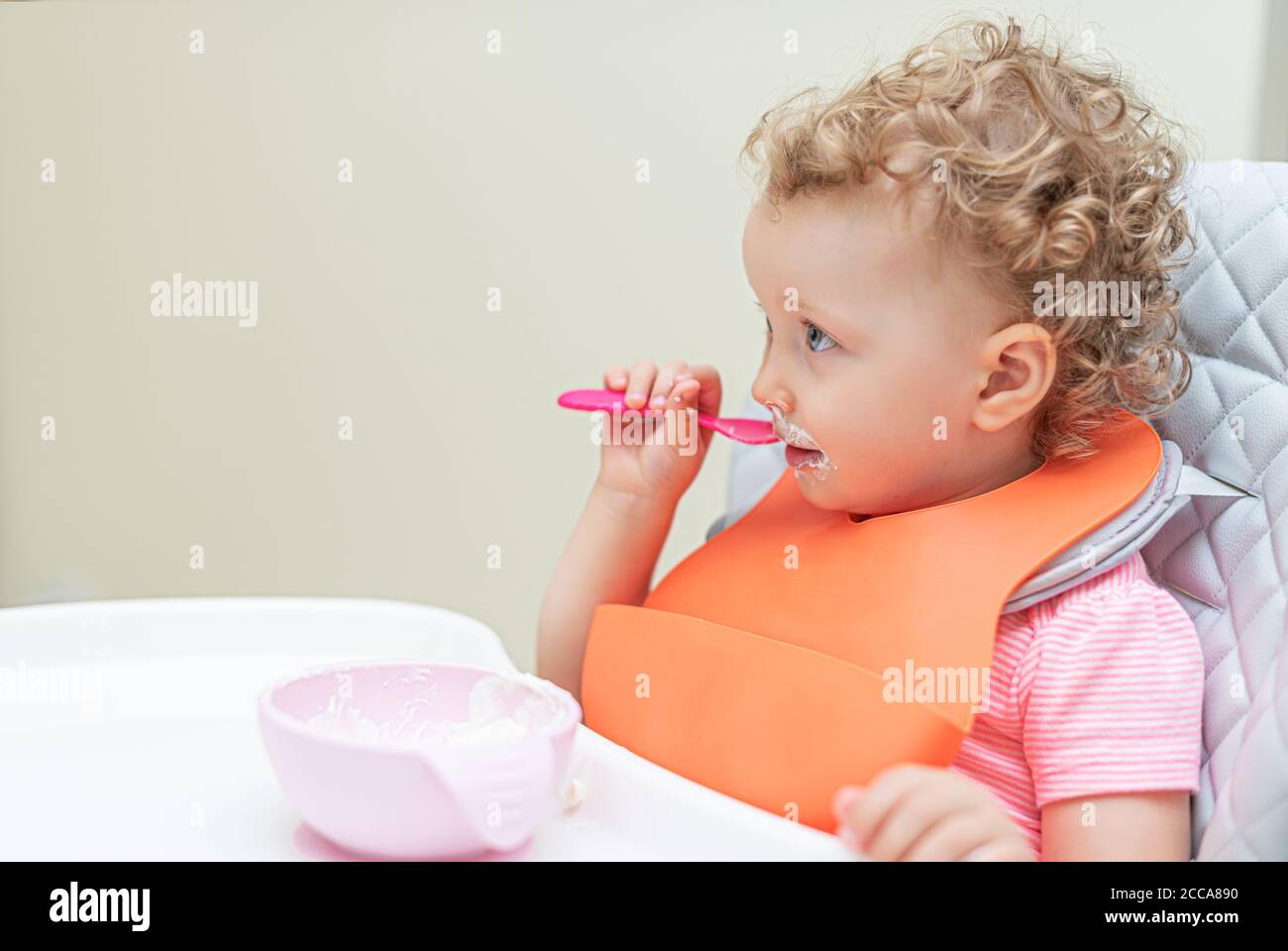 Mom son chair hi-res stock photography and images - Alamy