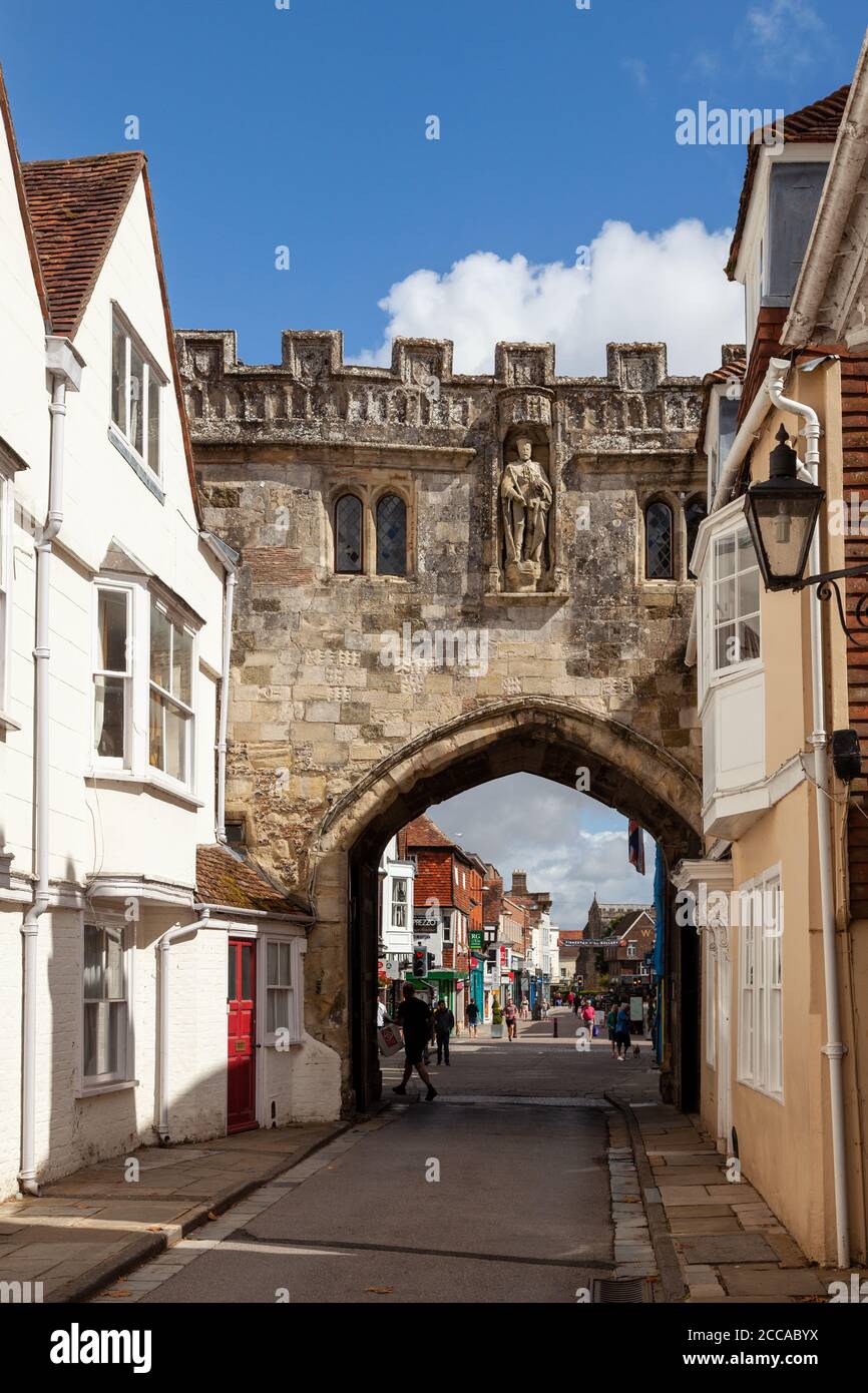 High Street gate, 13th Century gate to the Cathedral Close, Salisbury ...