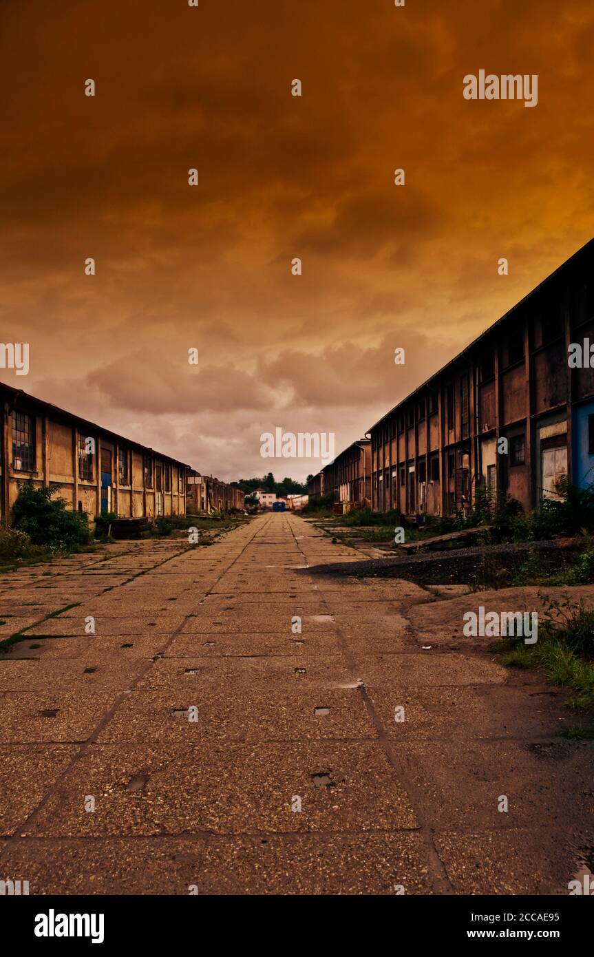 abandoned army barracks Stock Photo - Alamy