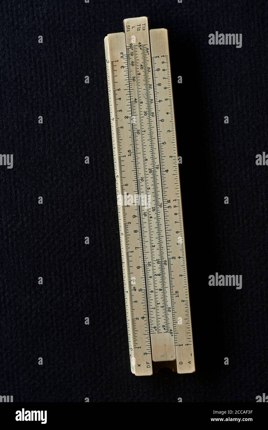 Calculus scale hi-res stock photography and images - Alamy