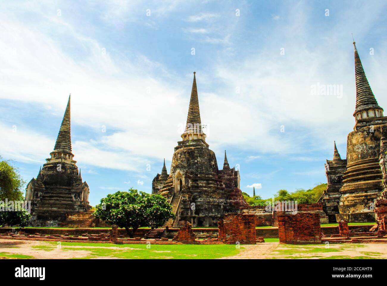 Temple ruins in Ayutthaya Stock Photo - Alamy