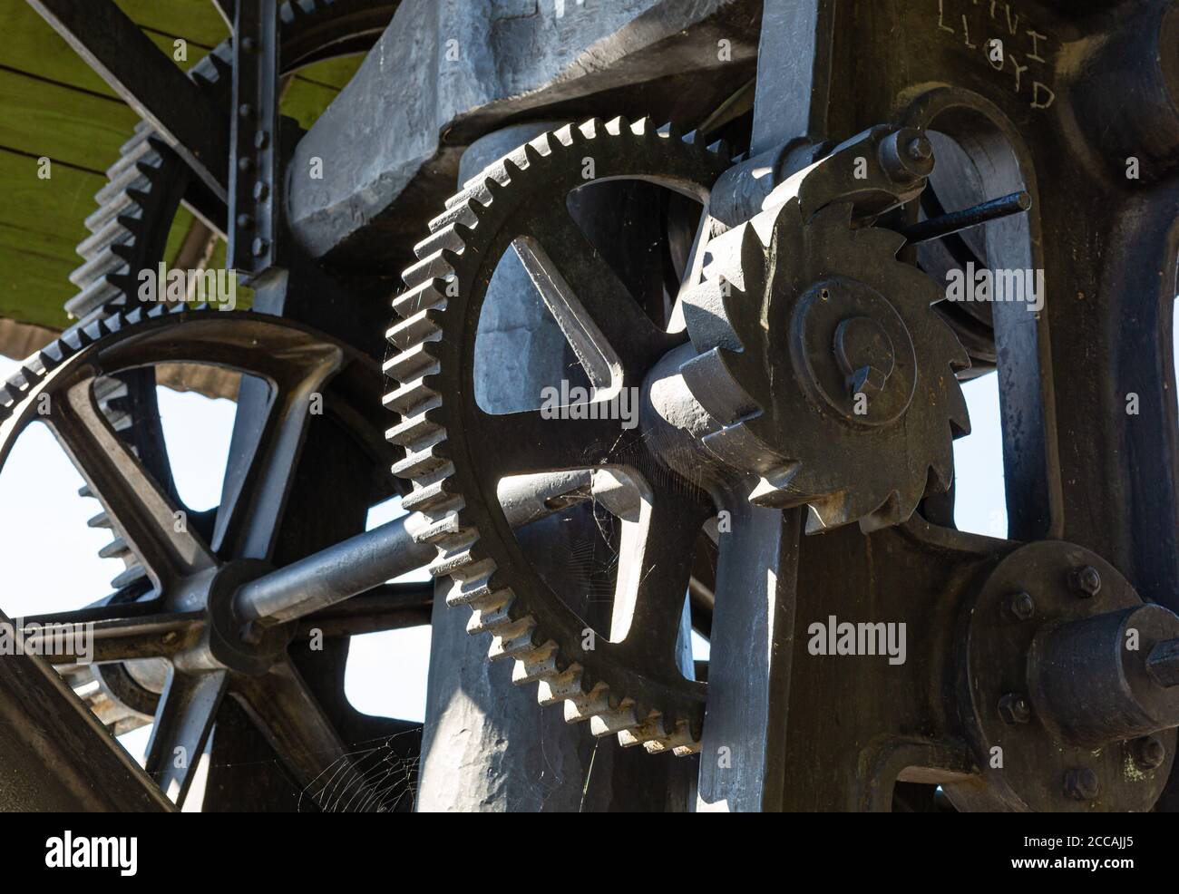 Gears in motion hi-res stock photography and images - Alamy