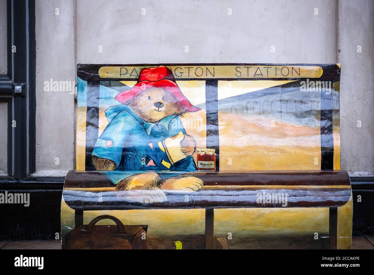 Paddington bear bench hi-res stock photography and images - Alamy