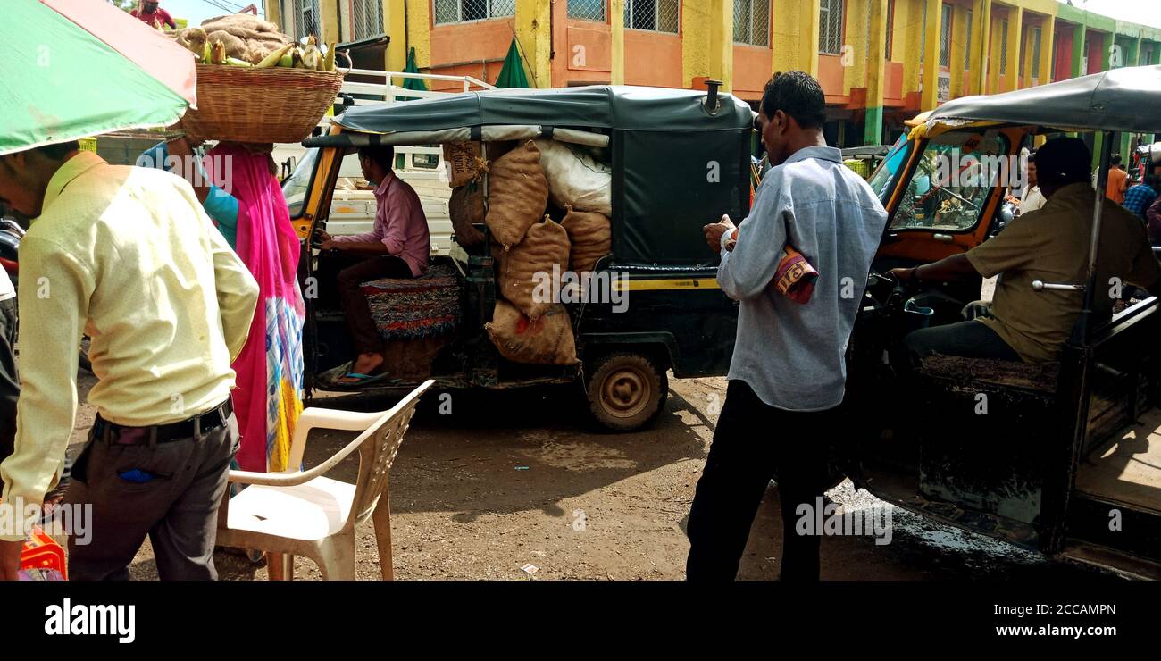 DISTRICT KATNI, INDIA - JULY 29, 2019: A fresh vegetable transportation ...