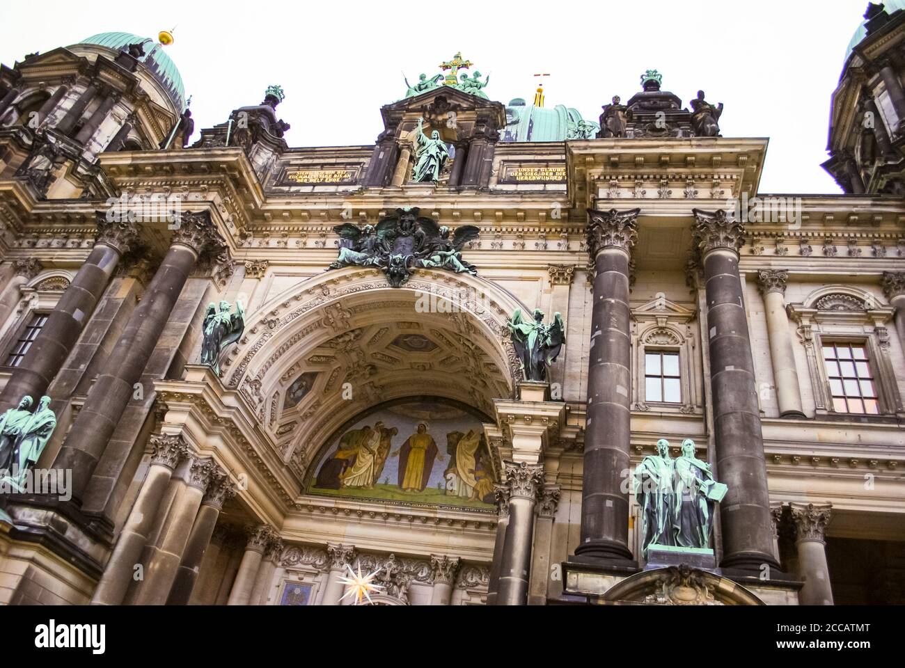 Berlin Cathedral statues Stock Photo - Alamy