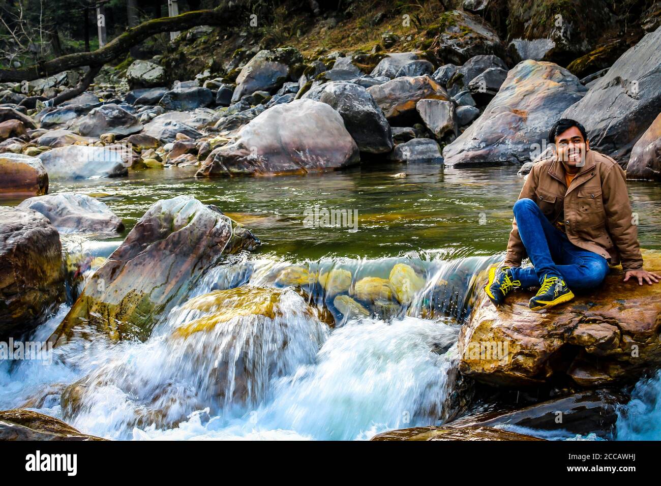 Kasol Manali - Gushing Parvati river in the snow mountains of Himachal ...