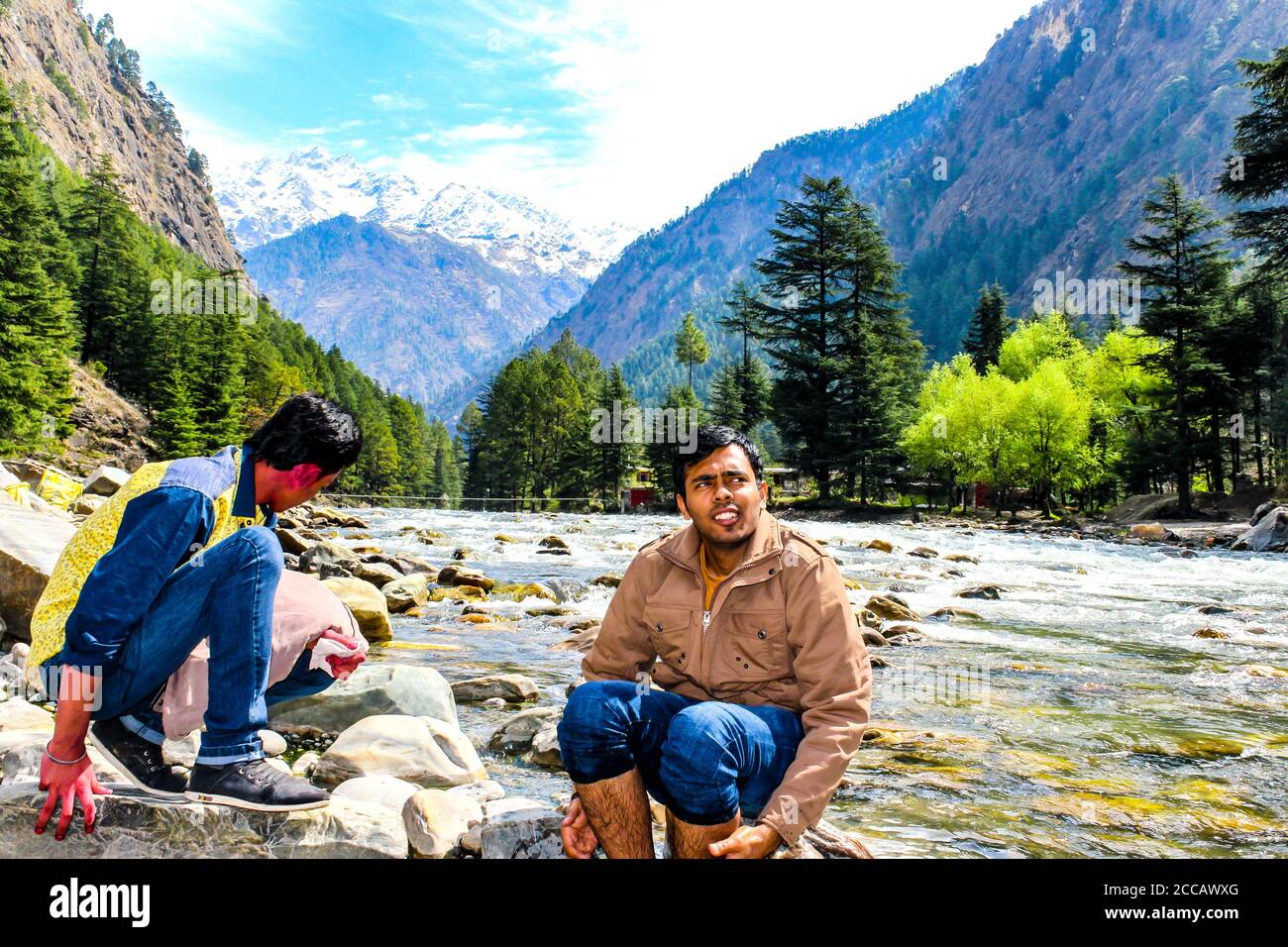 Kasol Manali - Gushing Parvati river in the snow mountains of Himachal ...