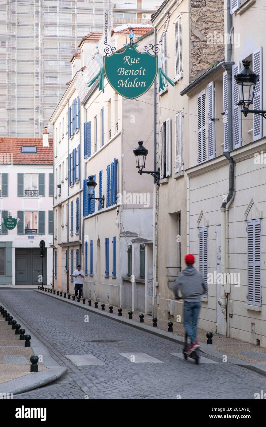 Daytime in paris hi-res stock photography and images - Alamy