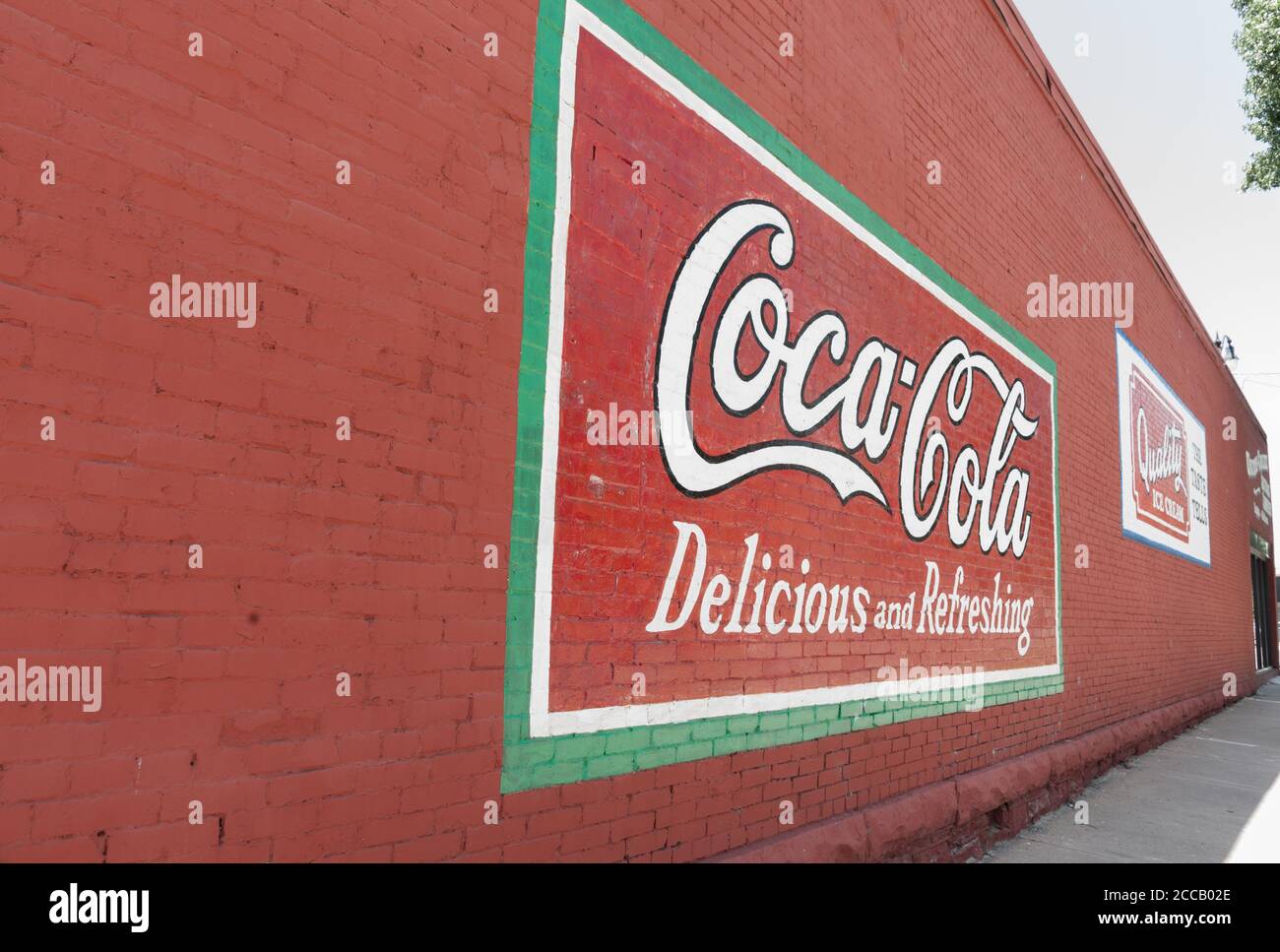 Hand painted road signs hi-res stock photography and images - Alamy