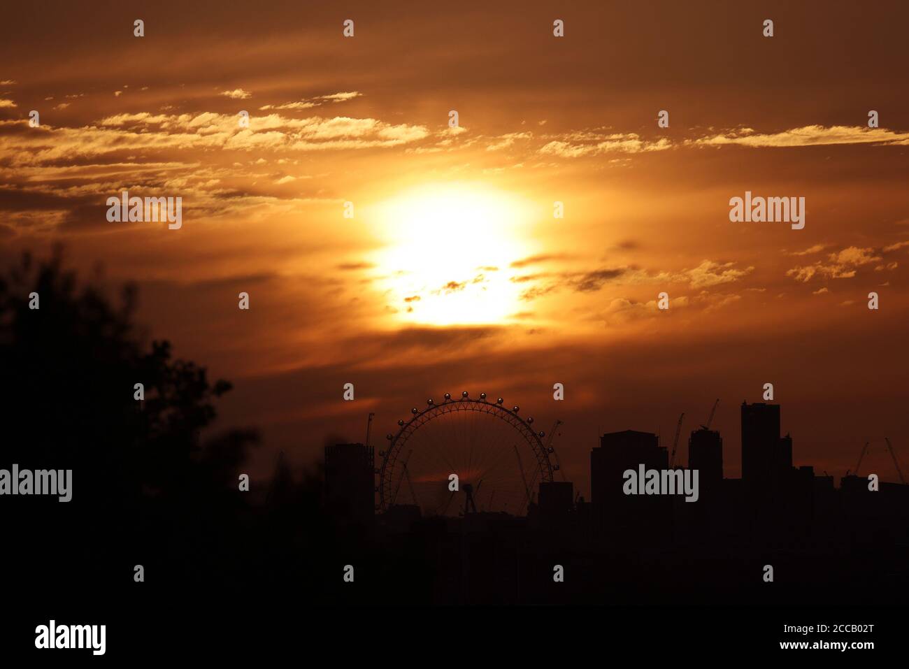 London eye sun setting hi-res stock photography and images - Alamy