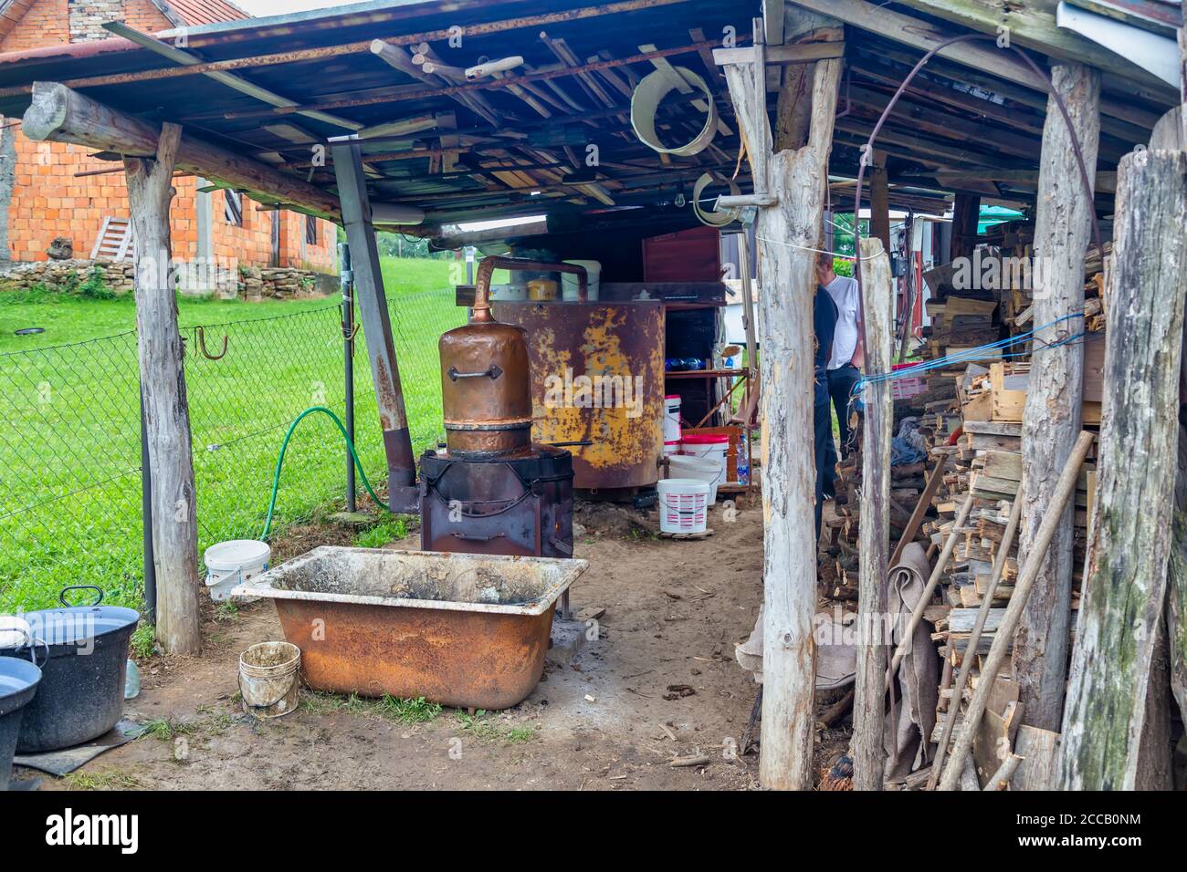 Distilling apparatus hi-res stock photography and images - Alamy