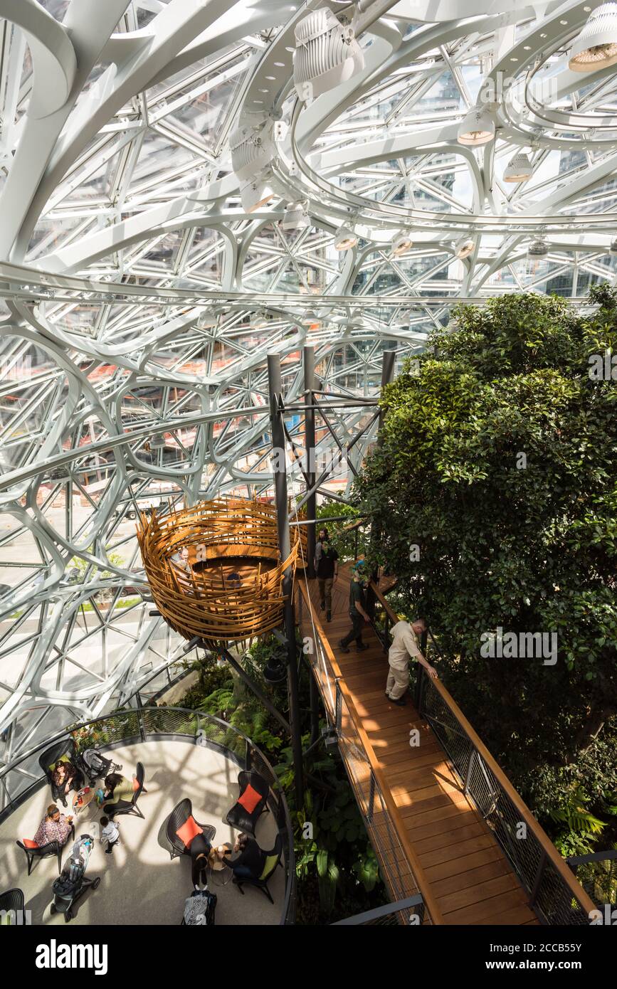 Seattle, USA May 5, 2018: The Amazon Spheres late in the day Stock ...