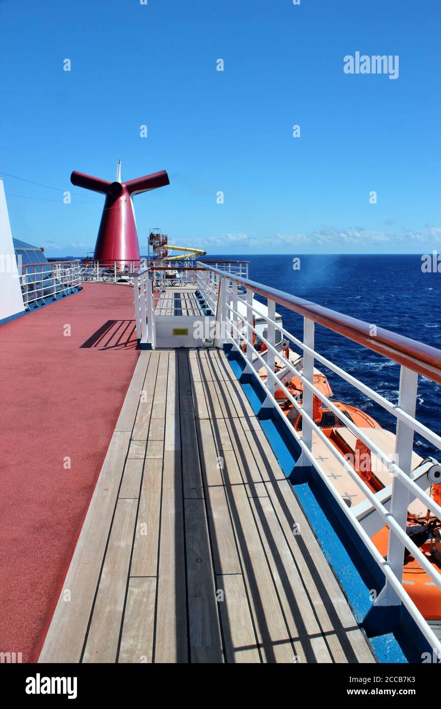 Cruise ship deck and railing Stock Photo - Alamy