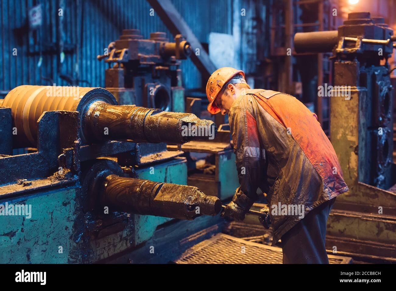 Heavy industry hard factory plant hi-res stock photography and images ...