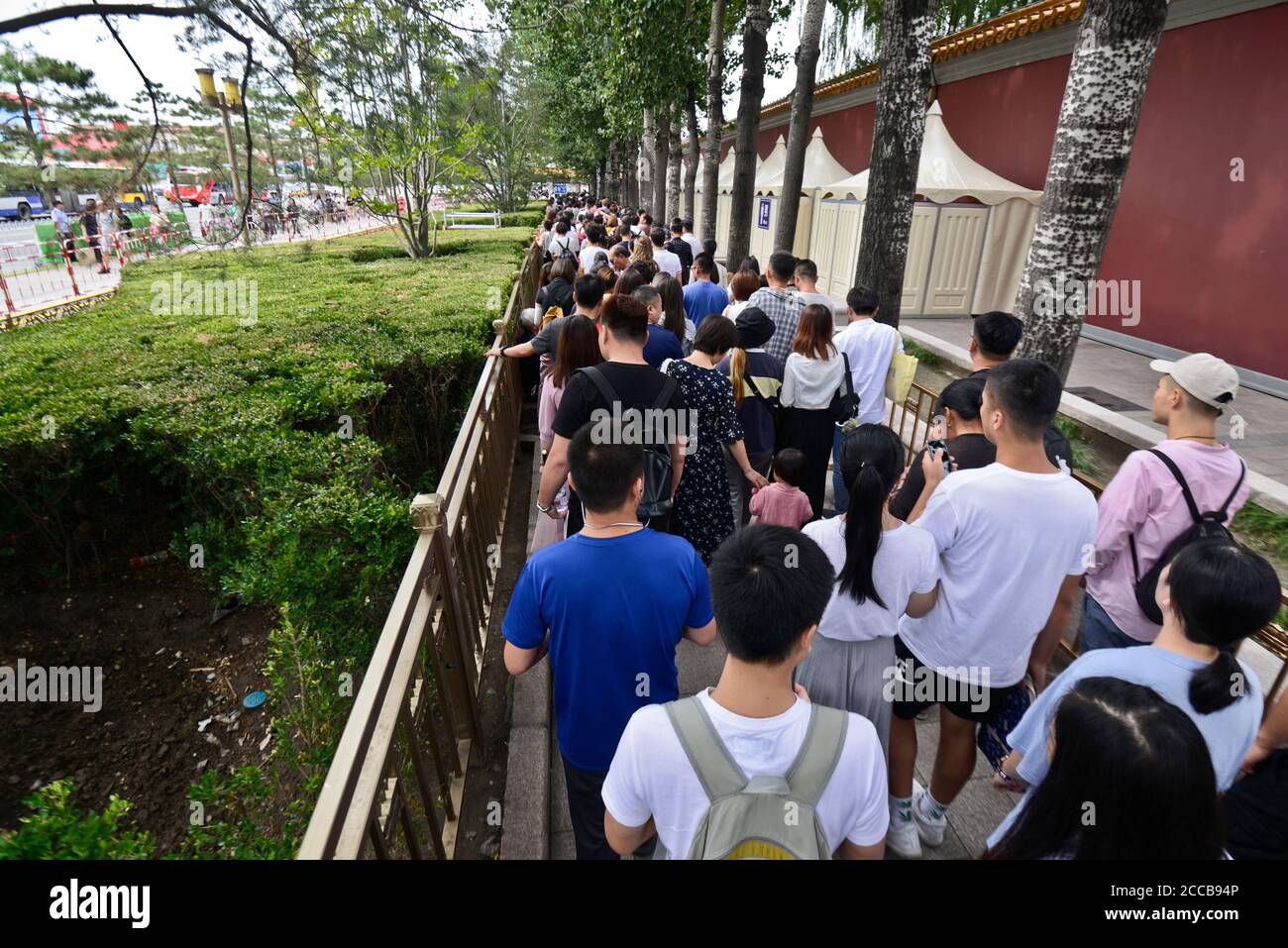 Queue for a security check point in Tiananmen Square (East Chang'an ...