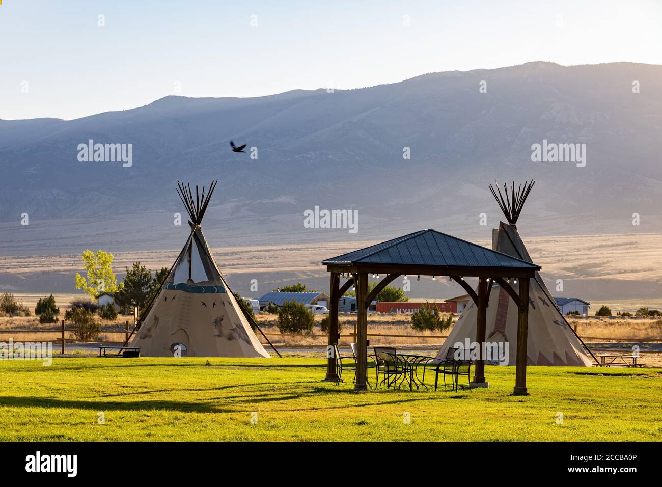 Native american indian tents hi-res stock photography and images - Alamy