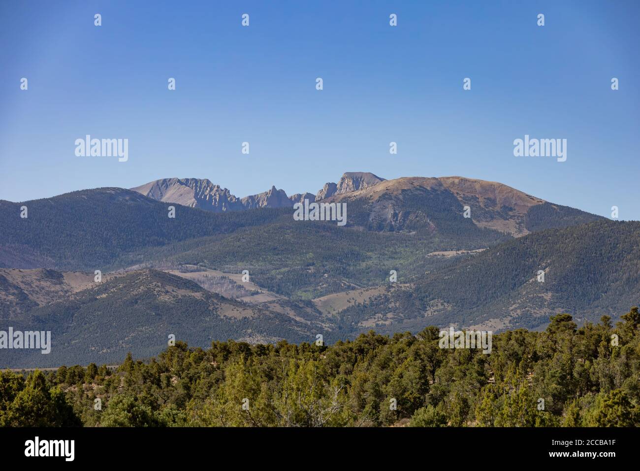 Sunny view of the beautiful Wheeler Peak at Great Basin National Park ...