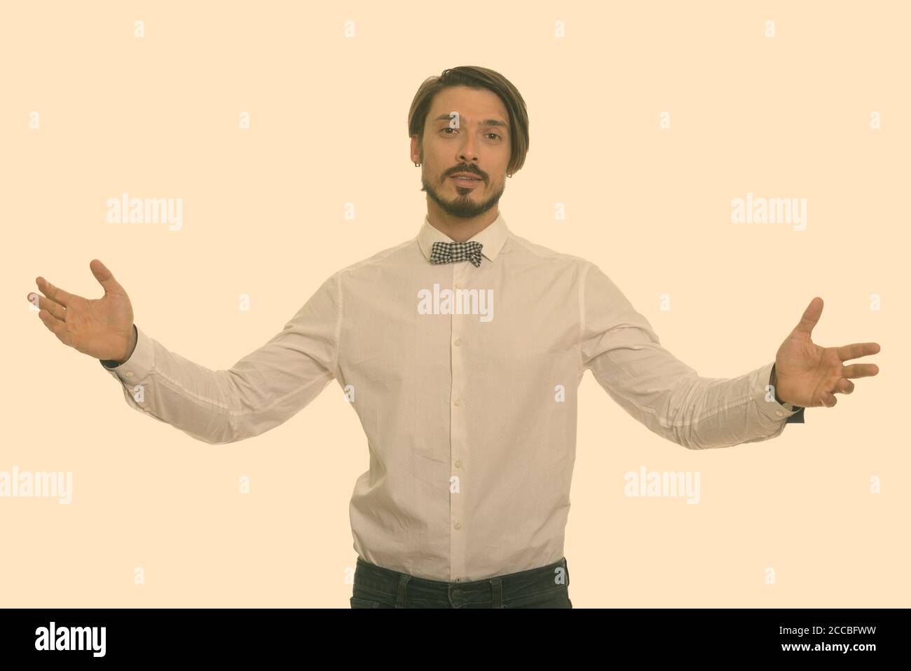 Greeting with open arms hi-res stock photography and images - Alamy