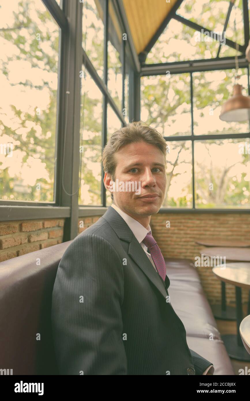 Suit cafe hi-res stock photography and images - Alamy