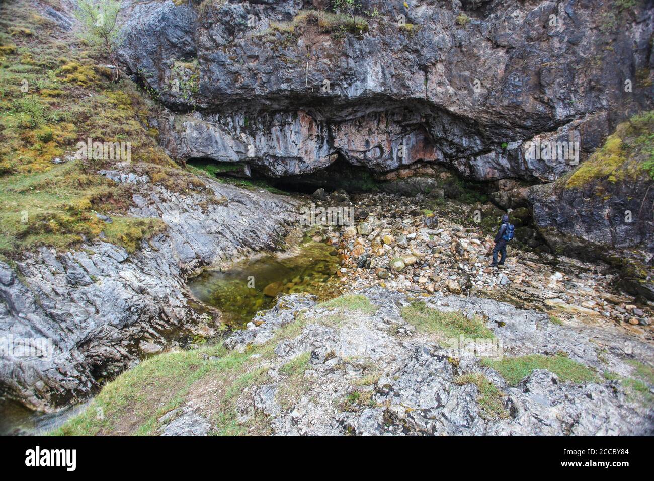 Inchnadamph scotland cave hi-res stock photography and images - Alamy
