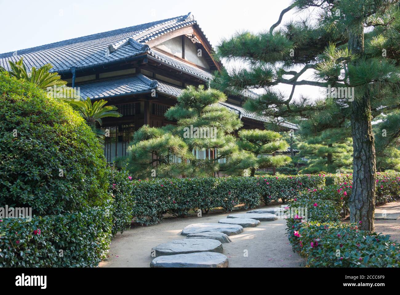 Hiunkaku Villa at Takamatsu Castle (Tamamo Park) in Takamatsu, Kagawa ...