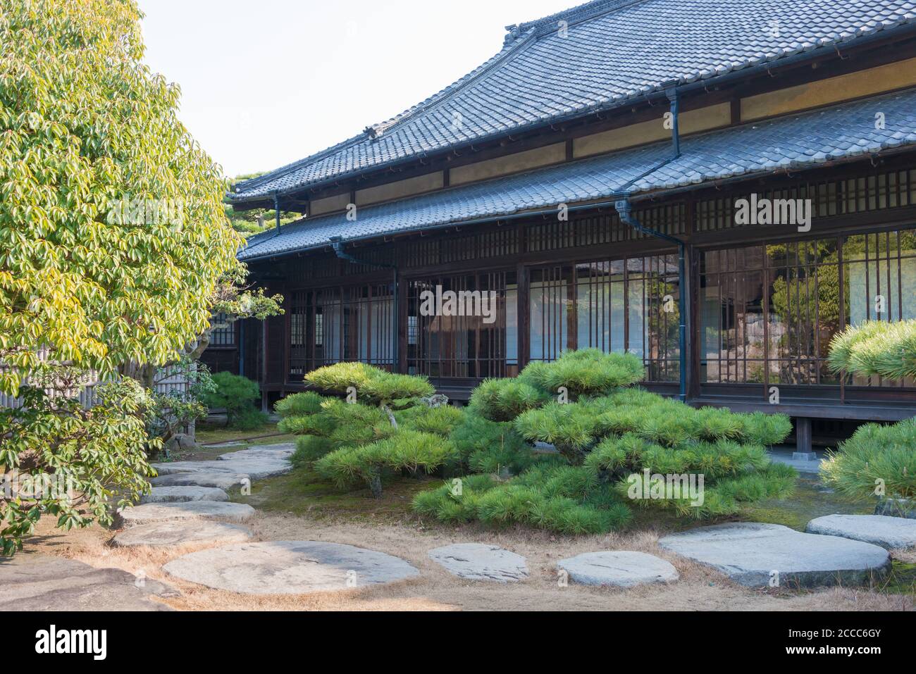 Hiunkaku Villa at Takamatsu Castle (Tamamo Park) in Takamatsu, Kagawa ...