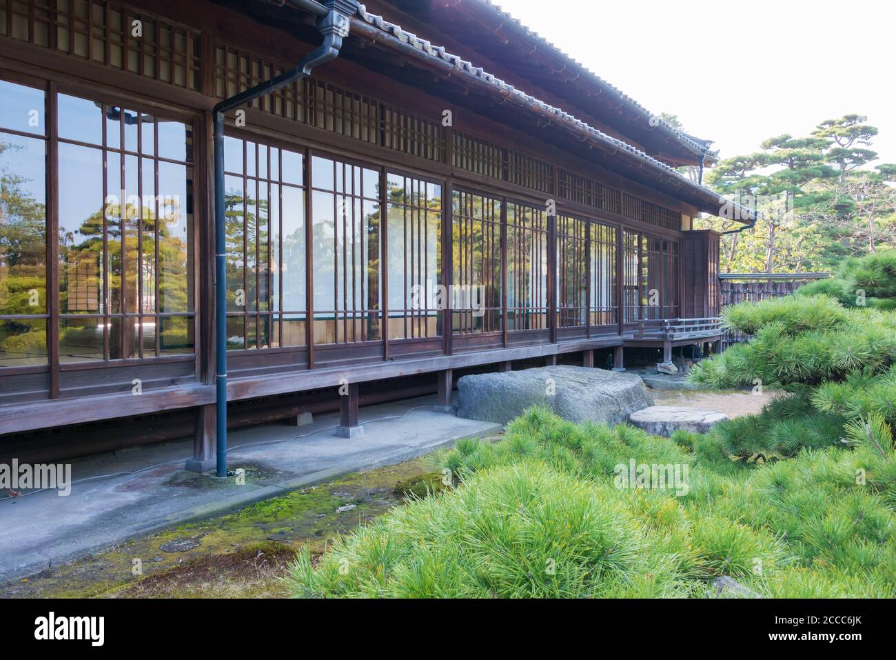 Hiunkaku Villa at Takamatsu Castle (Tamamo Park) in Takamatsu, Kagawa ...