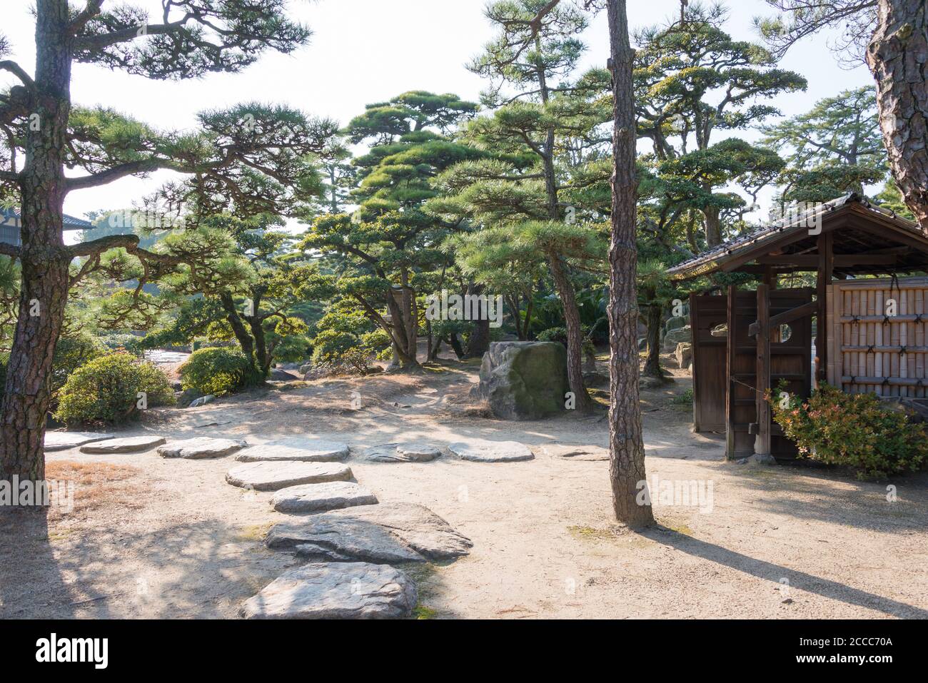Hiunkaku Villa at Takamatsu Castle (Tamamo Park) in Takamatsu, Kagawa ...