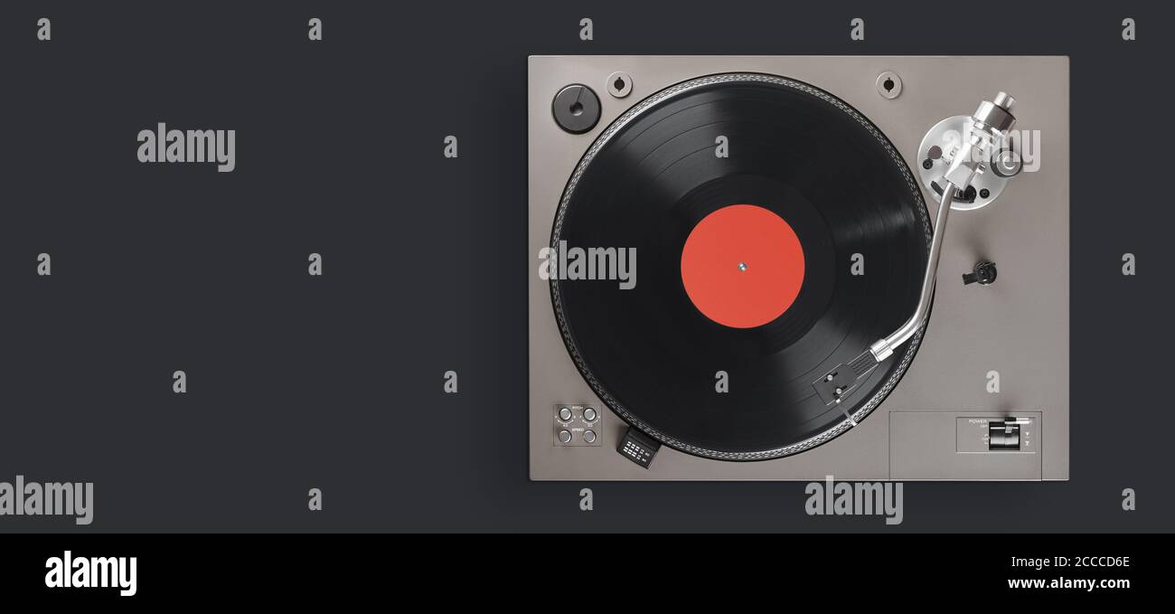 old turntable player with lp vinyl record top view. Clipping path Stock ...