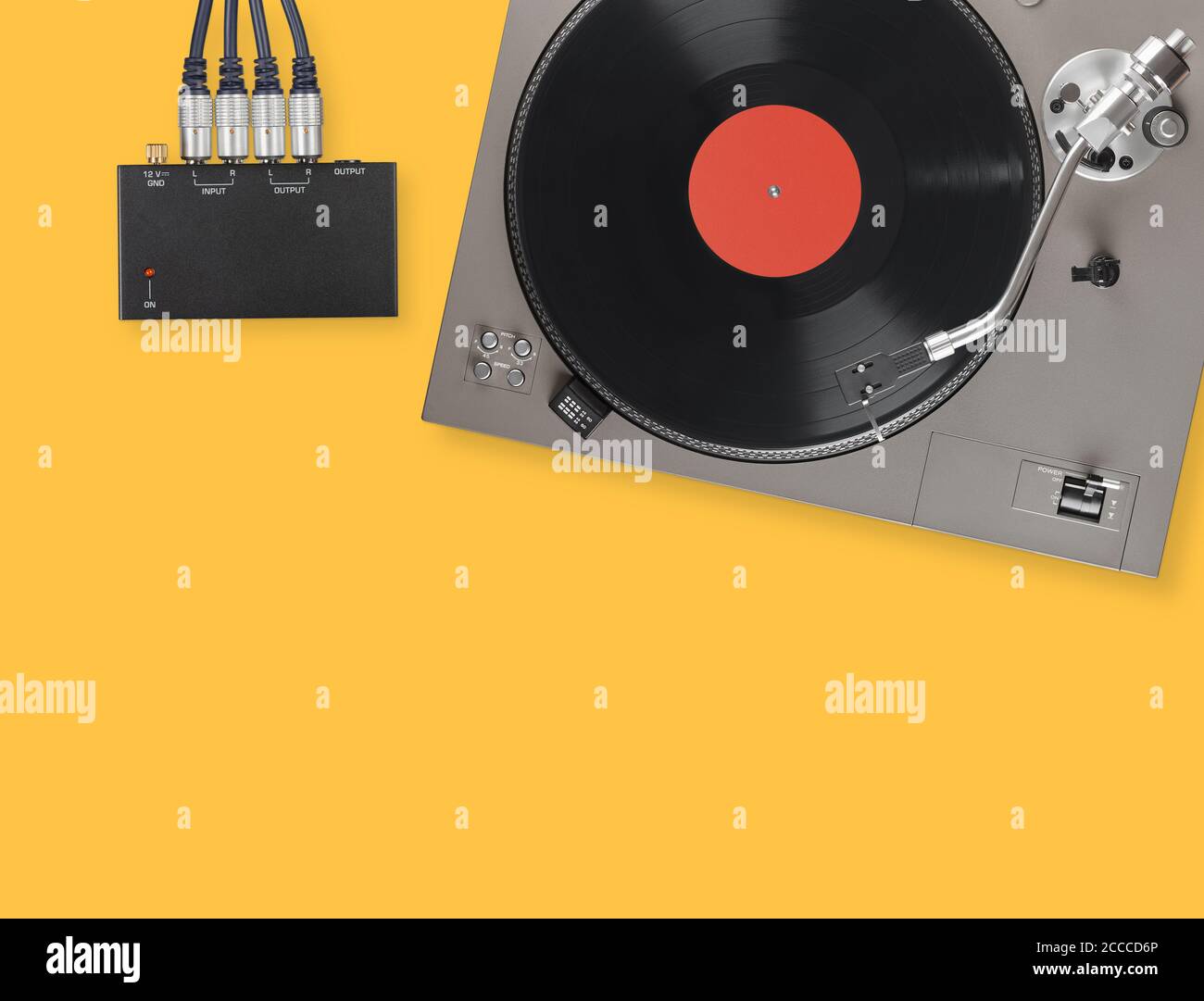 Vintage turntable with vinyl LP record. Top view Stock Photo - Alamy