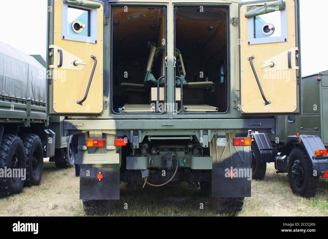 Military engineering vehicle hi-res stock photography and images - Alamy