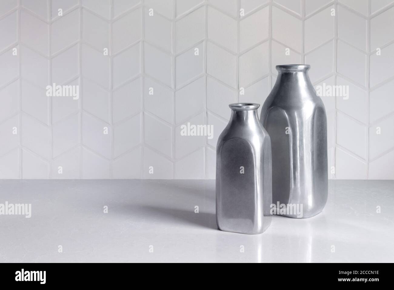 Silver metal bottles hi-res stock photography and images - Alamy