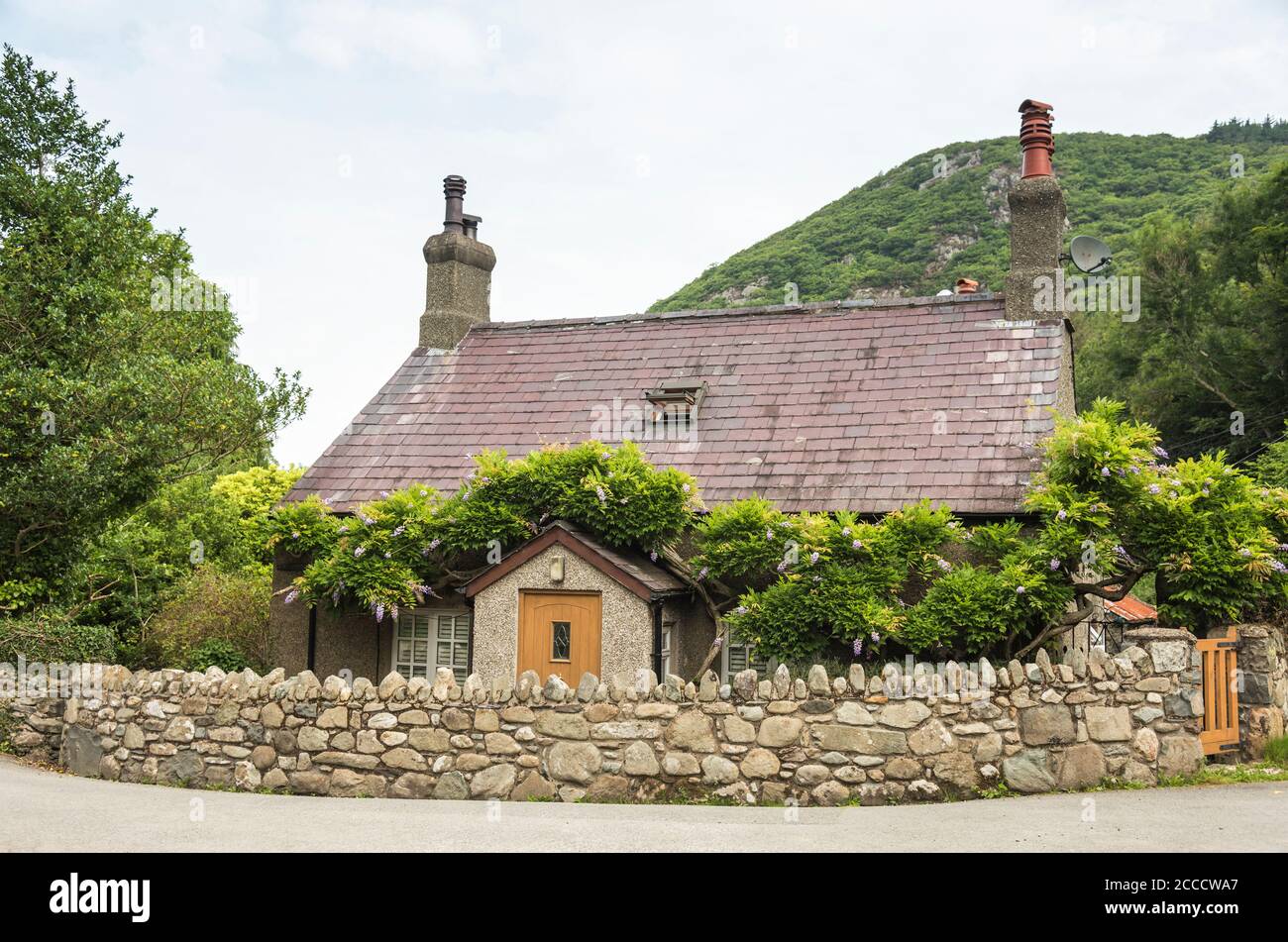 Bungalow Uk High Resolution Stock Photography and Images - Alamy