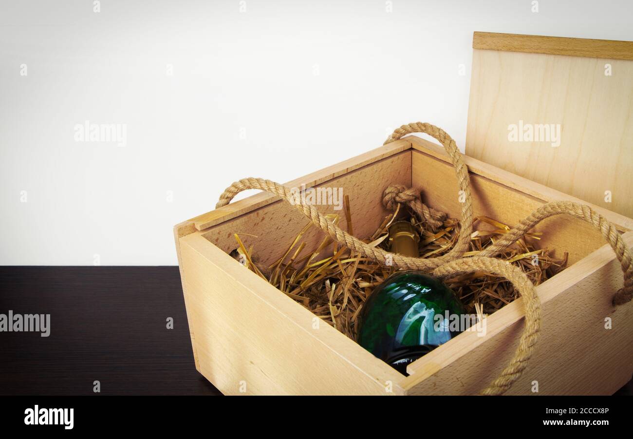 Wine shipping container hi-res stock photography and images - Alamy