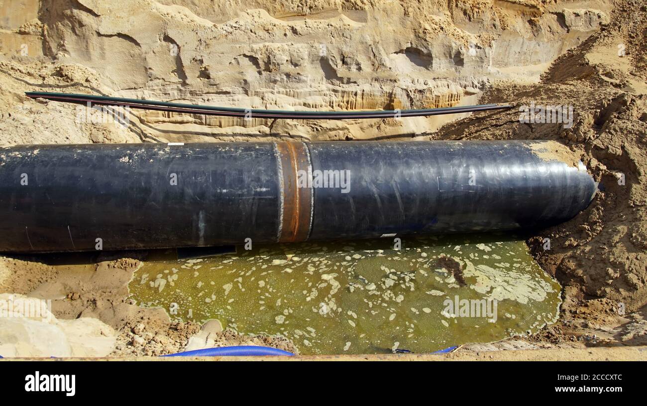 Steel casing construction hi-res stock photography and images - Alamy