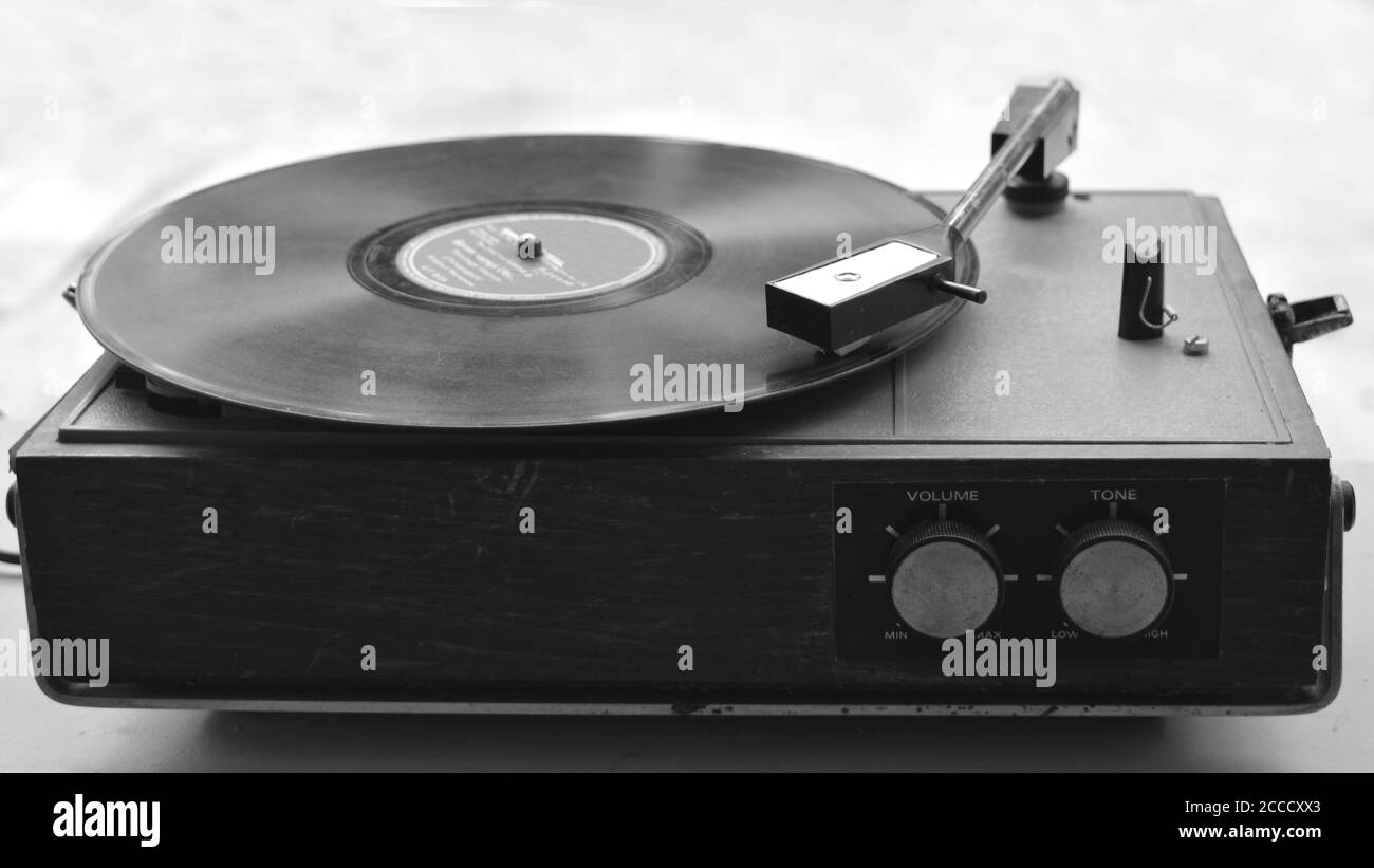 image of a retro transistor gramaphone with turn table and tonearm in ...