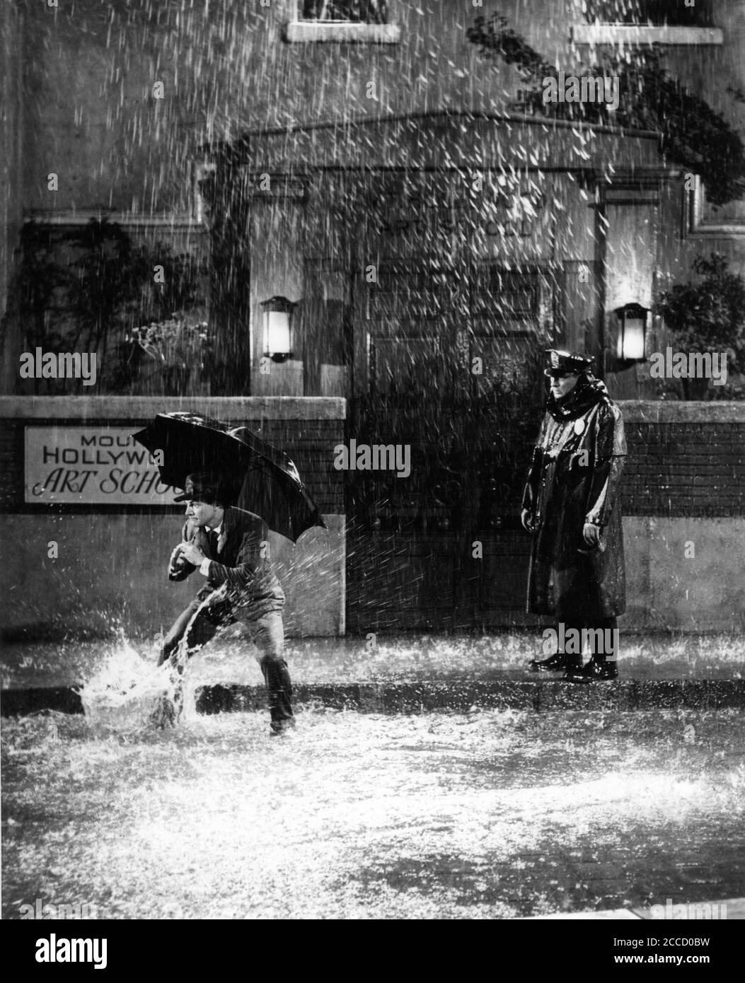 GENE KELLY and BRICK SULLIVAN in SINGIN' IN THE RAIN 1952 directors ...
