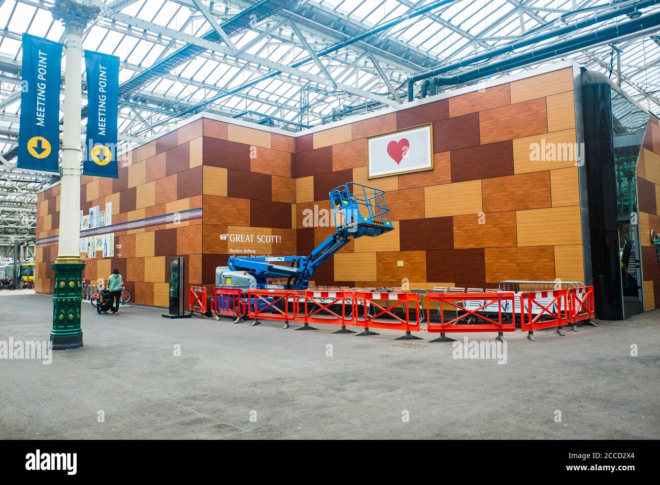 Edinburgh, Scotland 7th August 2020 Waverley railway station. people on ...