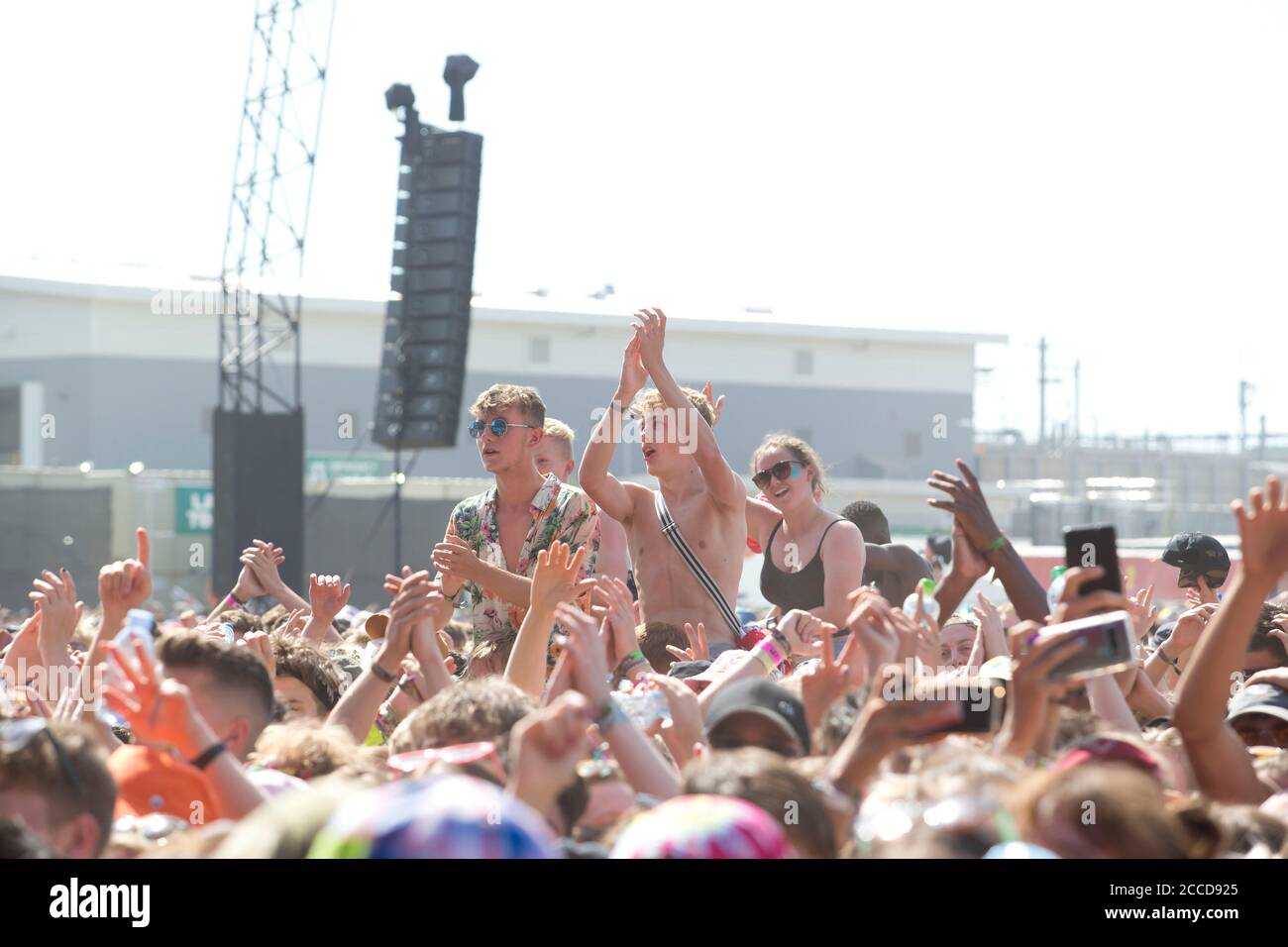 24.8.2019 Richfield Avenue Reading Berkshire UK The Hunna perform on ...