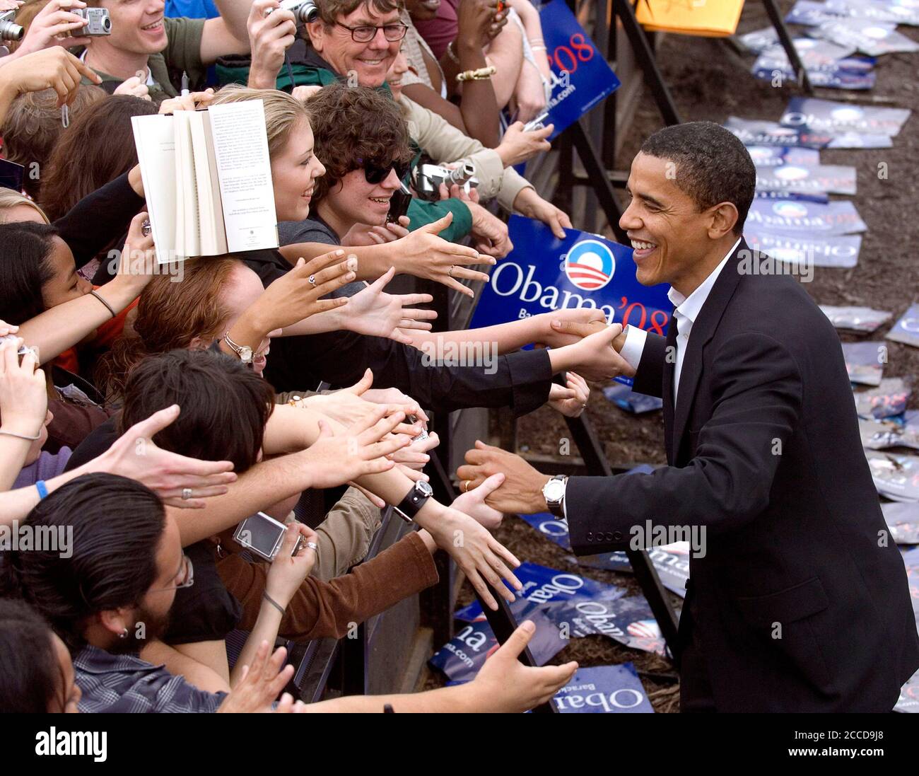 U s president obama hands campaign hi-res stock photography and images ...