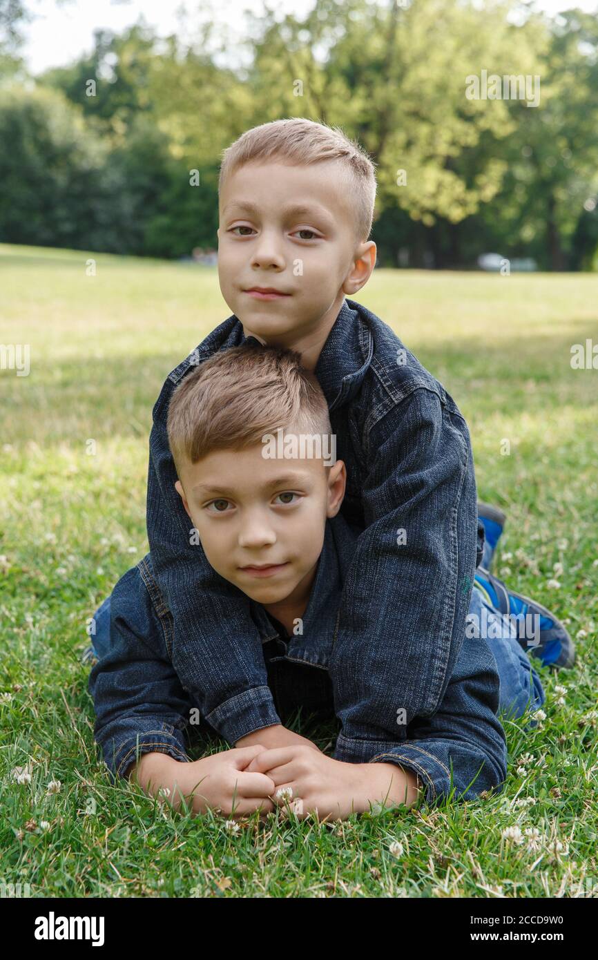 Hugging Cousins Graphics