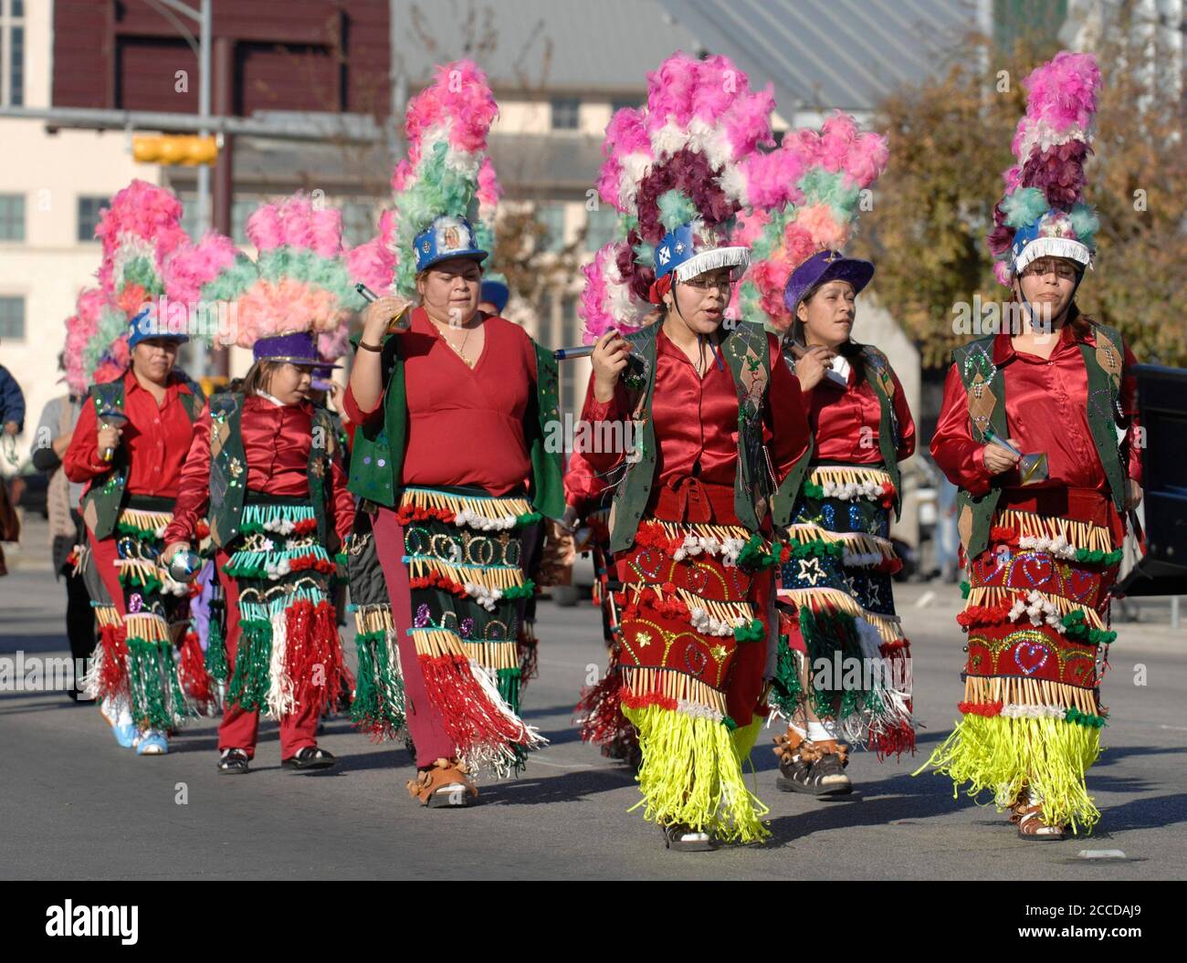 Colorful Mexican Dance Costumes High Resolution Stock Photography and ...