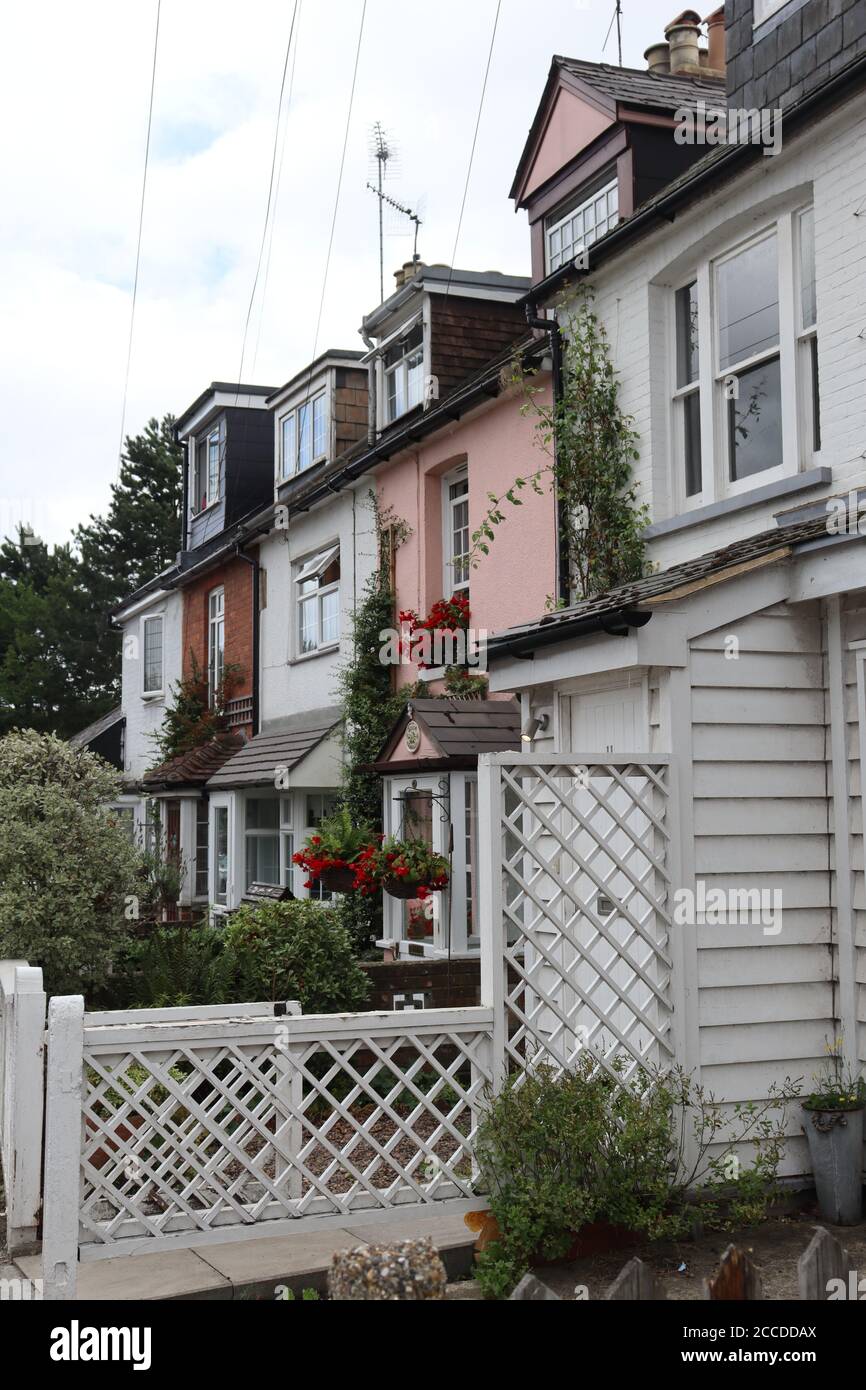 Pretty street in chelsfield hi-res stock photography and images - Alamy