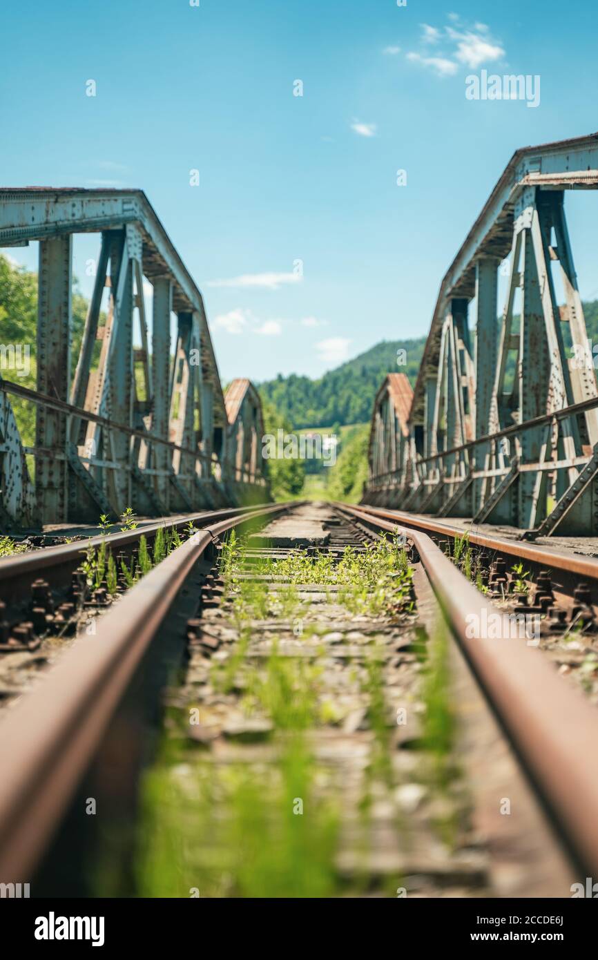Bridge over railway tracks hi-res stock photography and images - Alamy