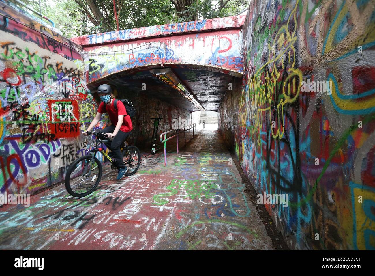 North carolina state university tunnel hi-res stock photography and ...
