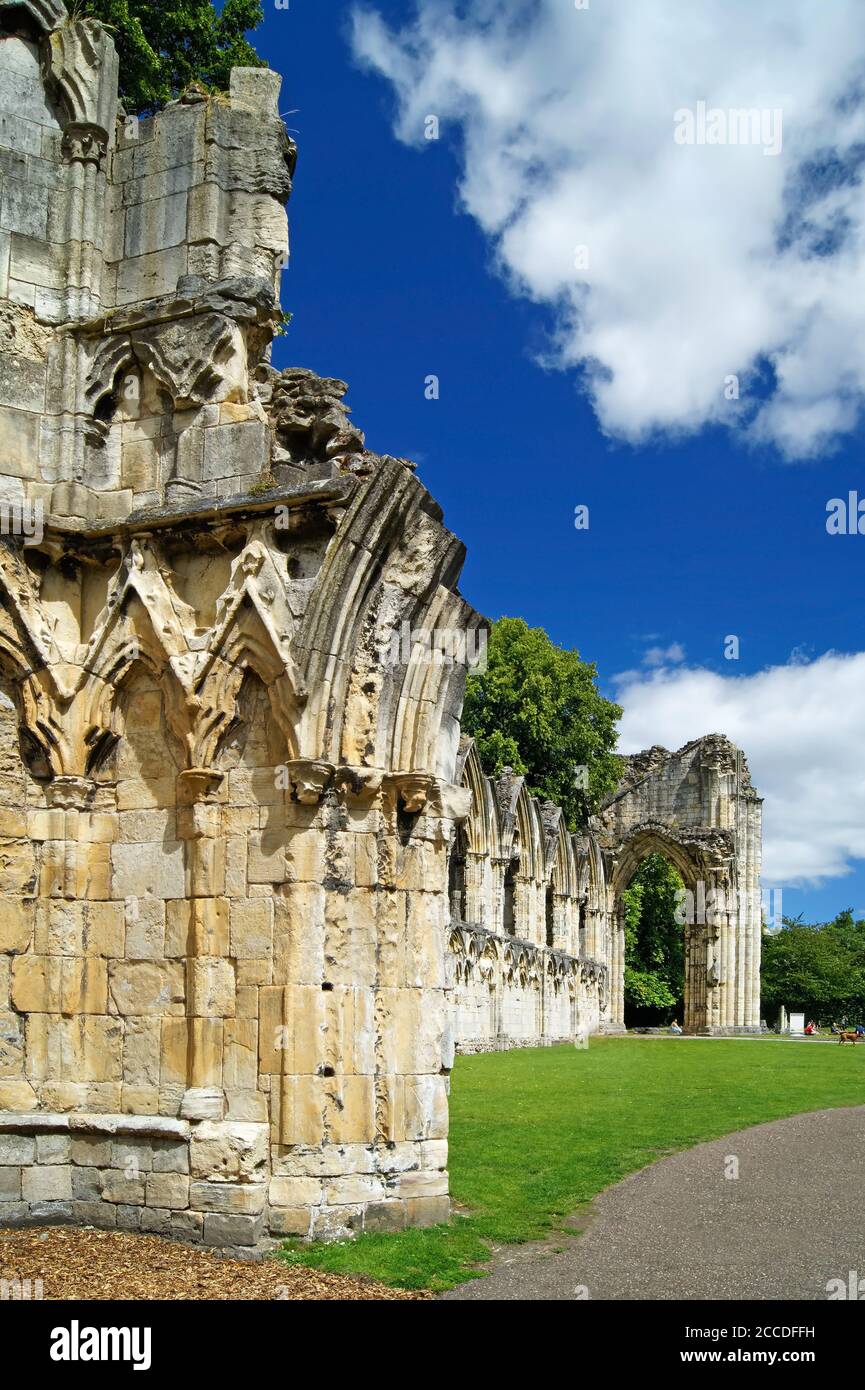 Abbey of st mary york hi-res stock photography and images - Alamy